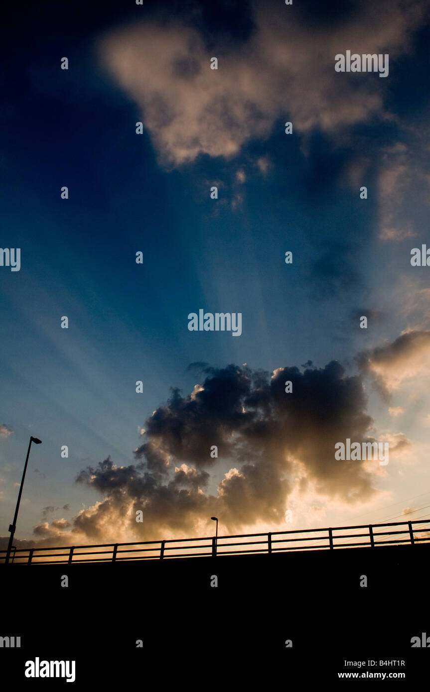 Sunset behind bridge hi-res stock photography and images - Alamy