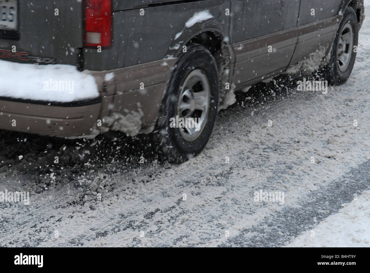 Circulating cars hi-res stock photography and images - Alamy