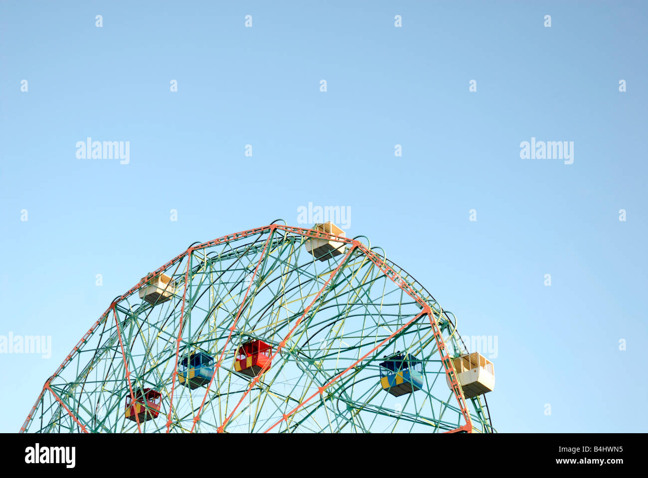Wonder Wheel ride Coney Island Stock Photo - Alamy