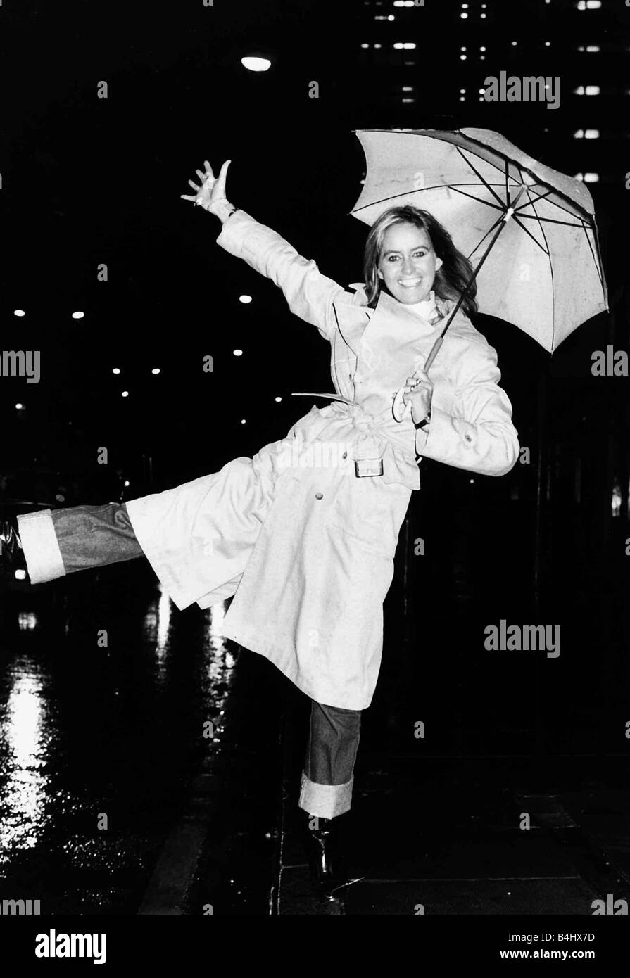 Susan george 1970s hi-res stock photography and images - Alamy