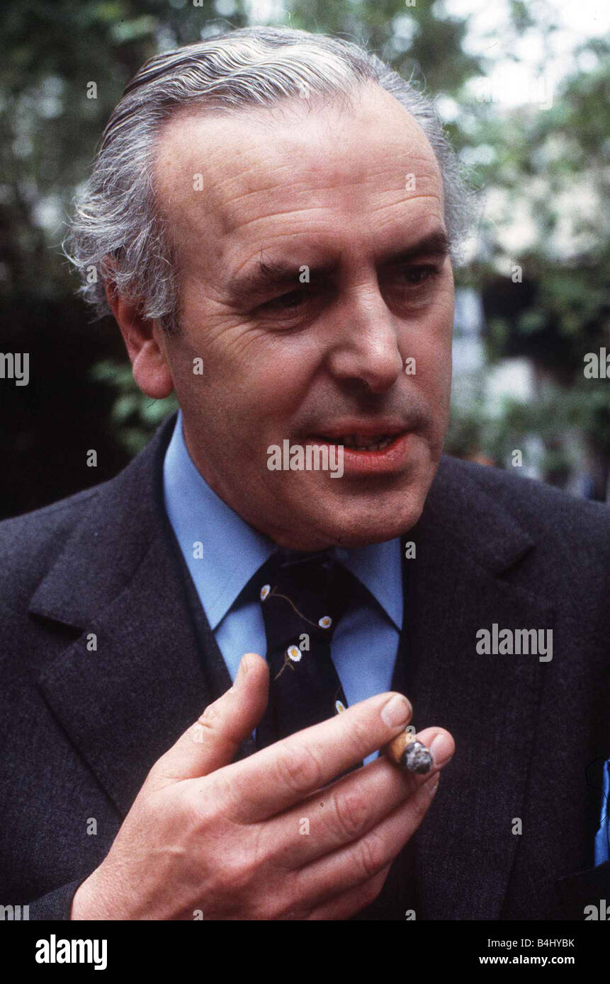 English actor george cole who hi-res stock photography and images - Alamy
