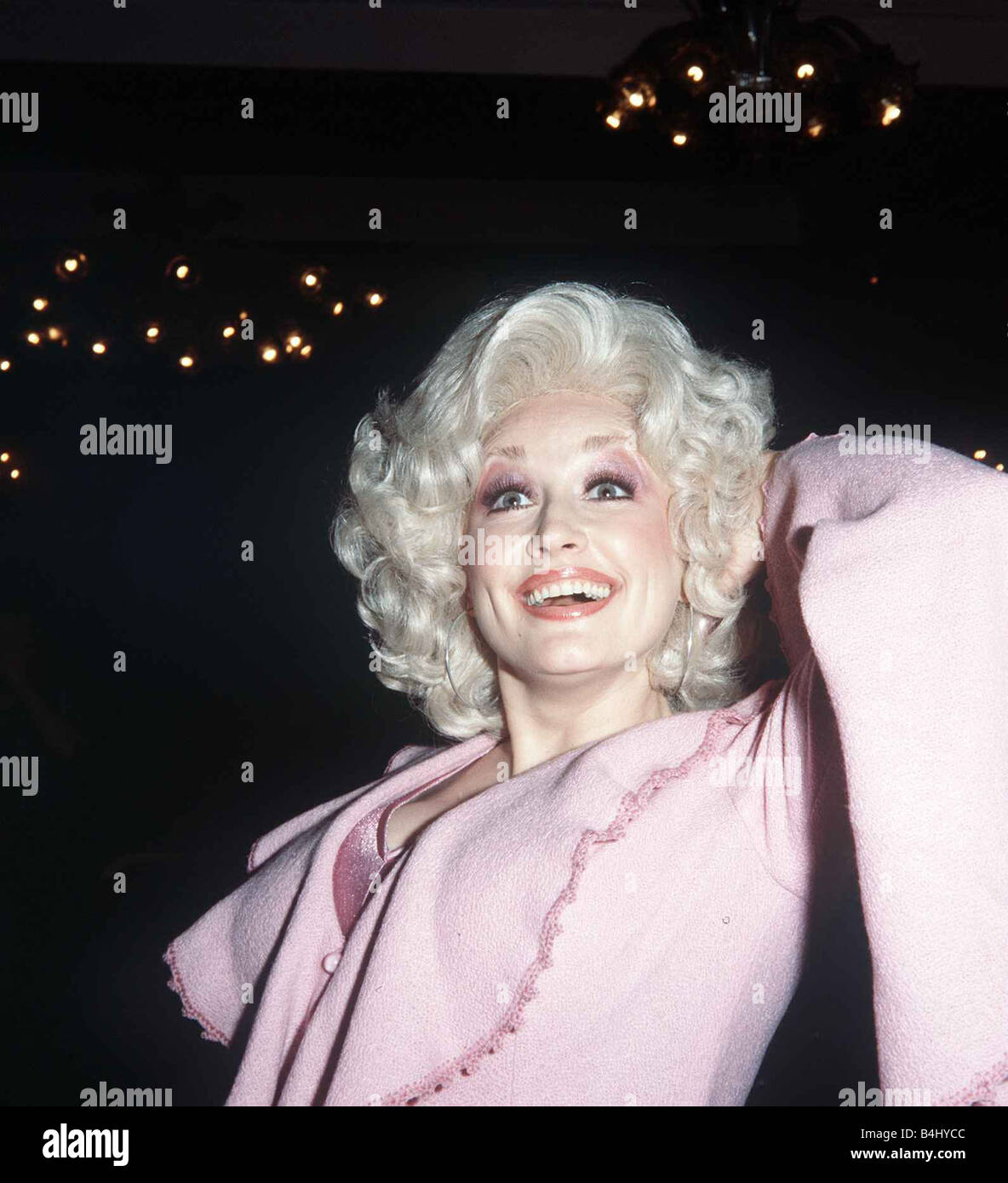 Dolly parton 1980s hi-res stock photography and images - Alamy