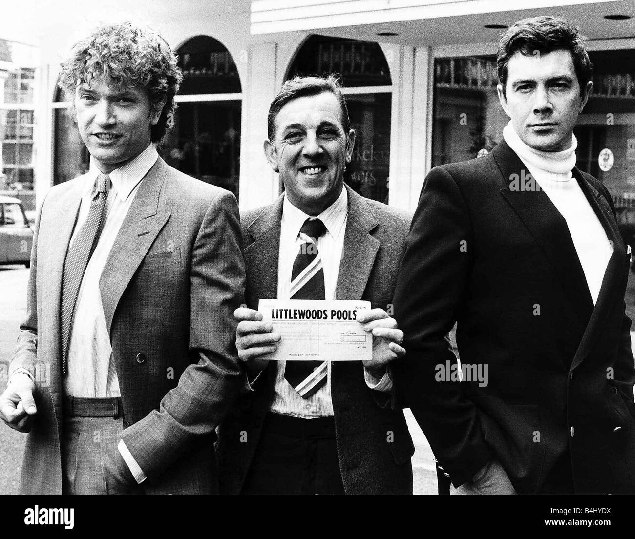 Martin shaw and lewis collins High Resolution Stock Photography and ...