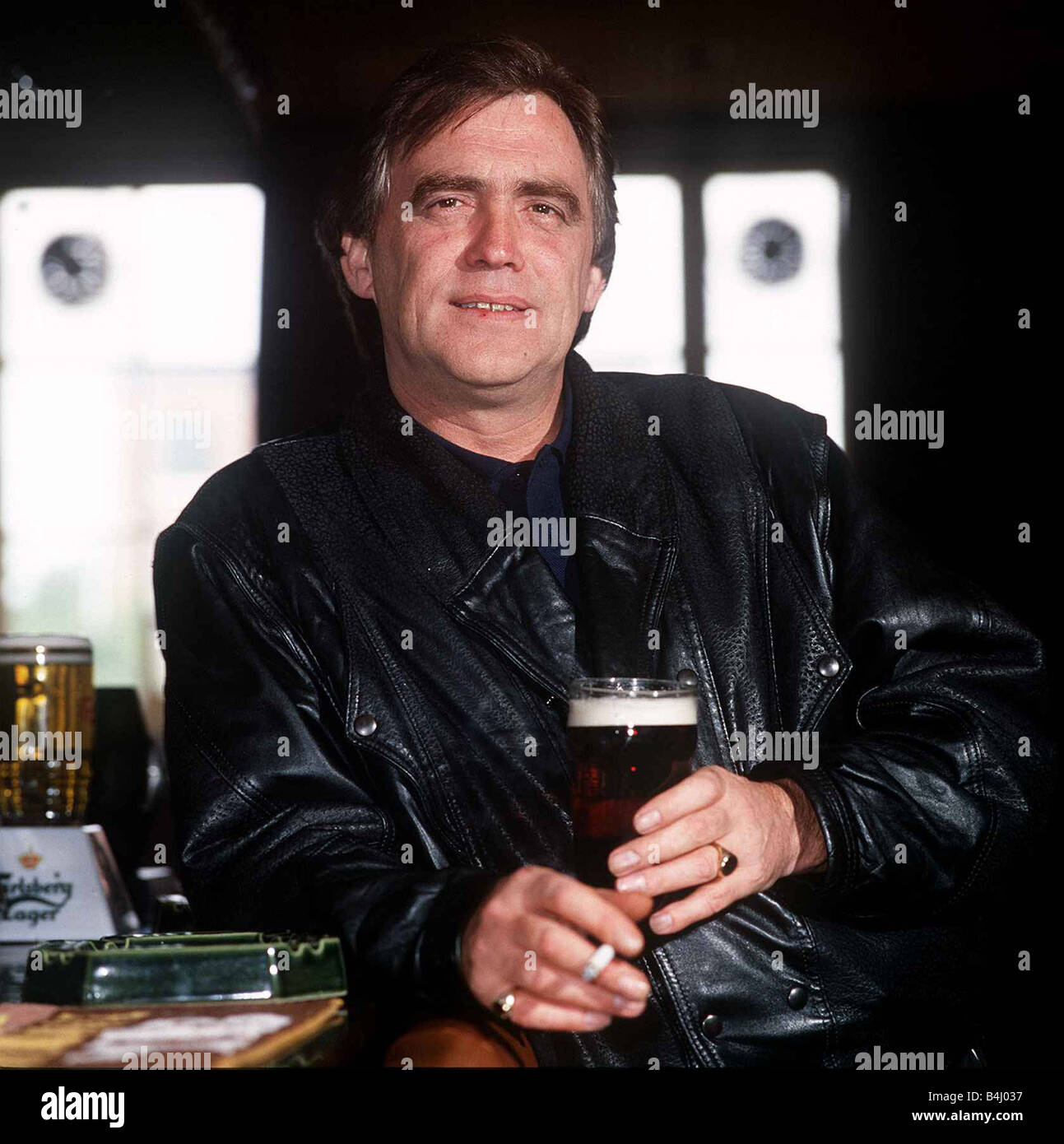 Bill Tarmey Actor Jack Duckworth of Coronation Street holding pint of ...