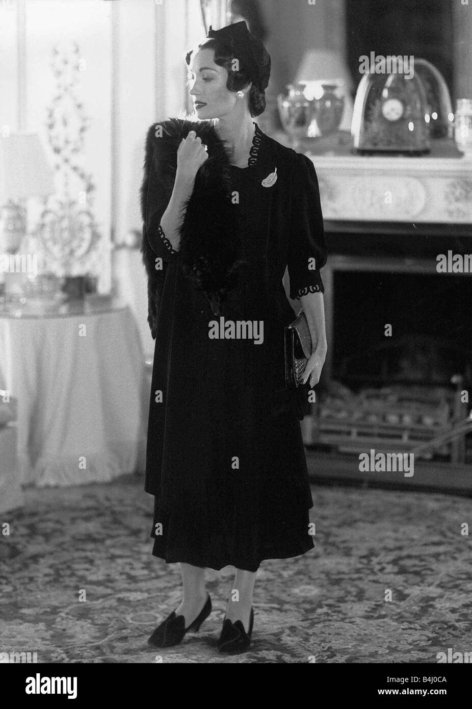 Jane Seymour actress as Wallis Simpson the Duchess of York Stock Photo ...