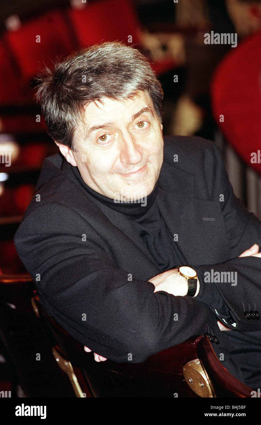 Actor tom conti hi-res stock photography and images - Alamy