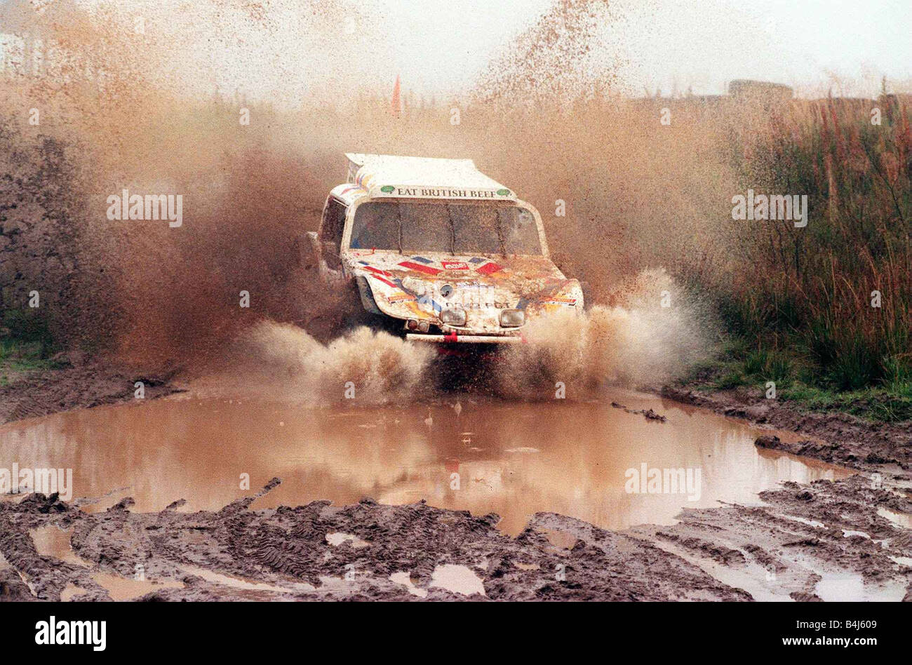 TONY MASON AT KNOCKHILL RACING CIRUCUIT November 1998 Driving car ...