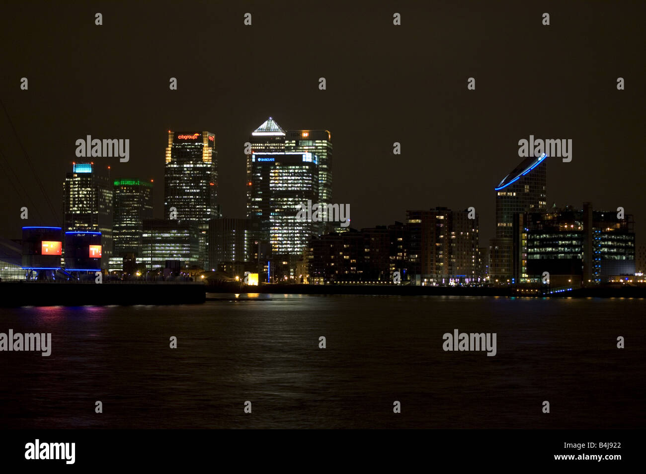 O2 arena across river thames hi-res stock photography and images - Alamy