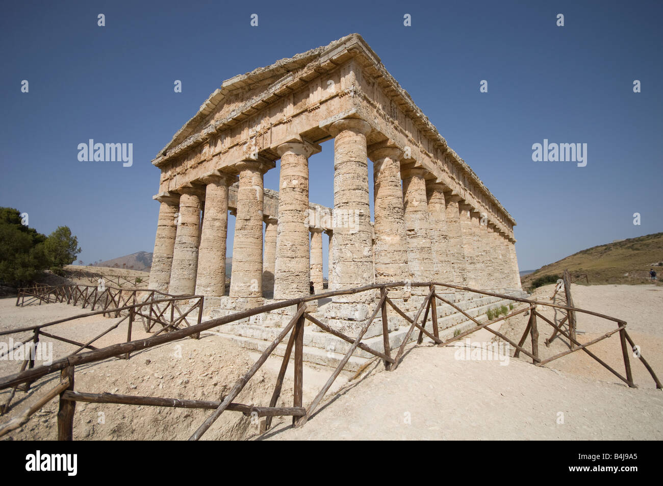 Limestone temple hi-res stock photography and images - Alamy