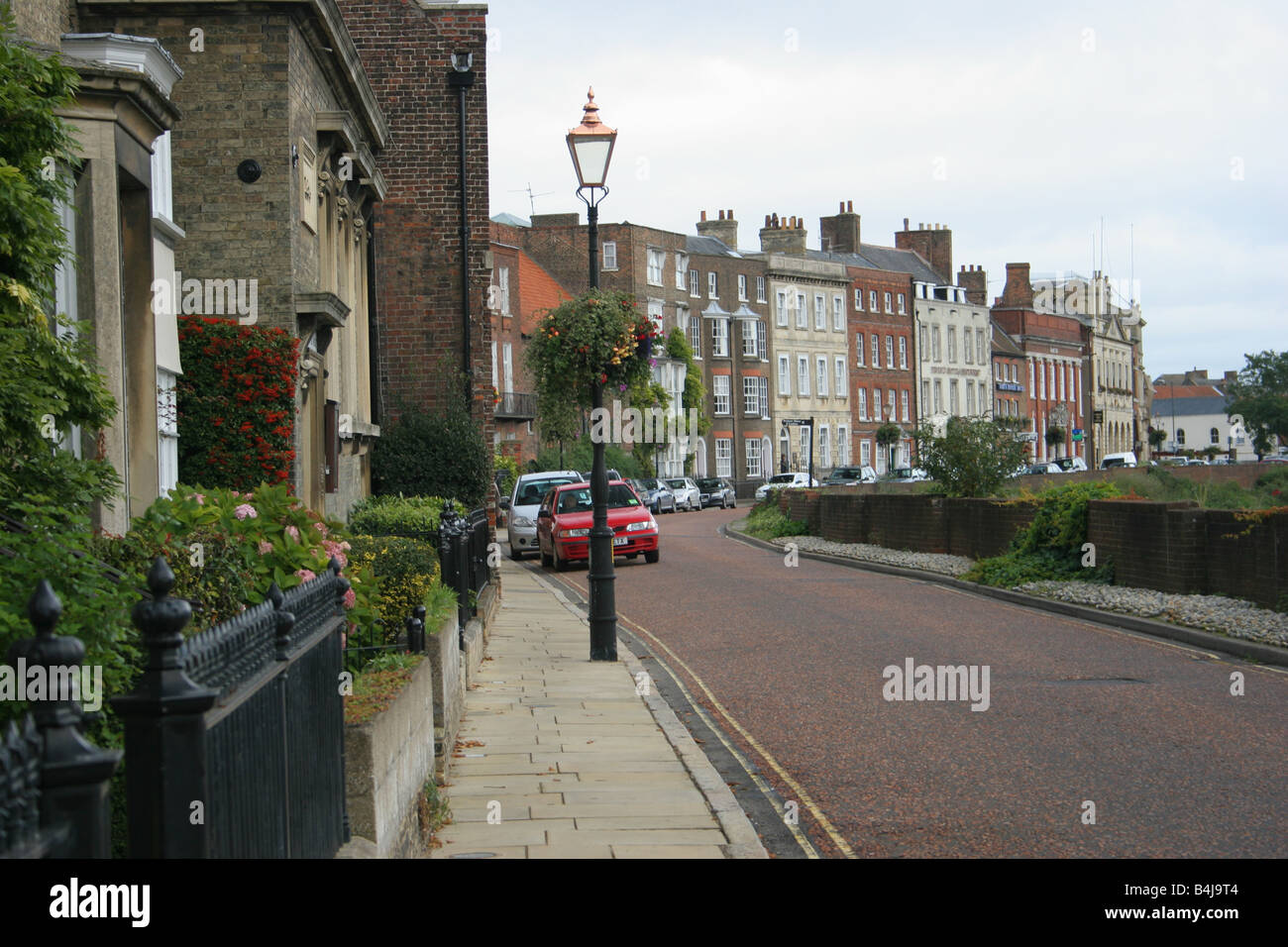 The brink of river hi-res stock photography and images - Alamy
