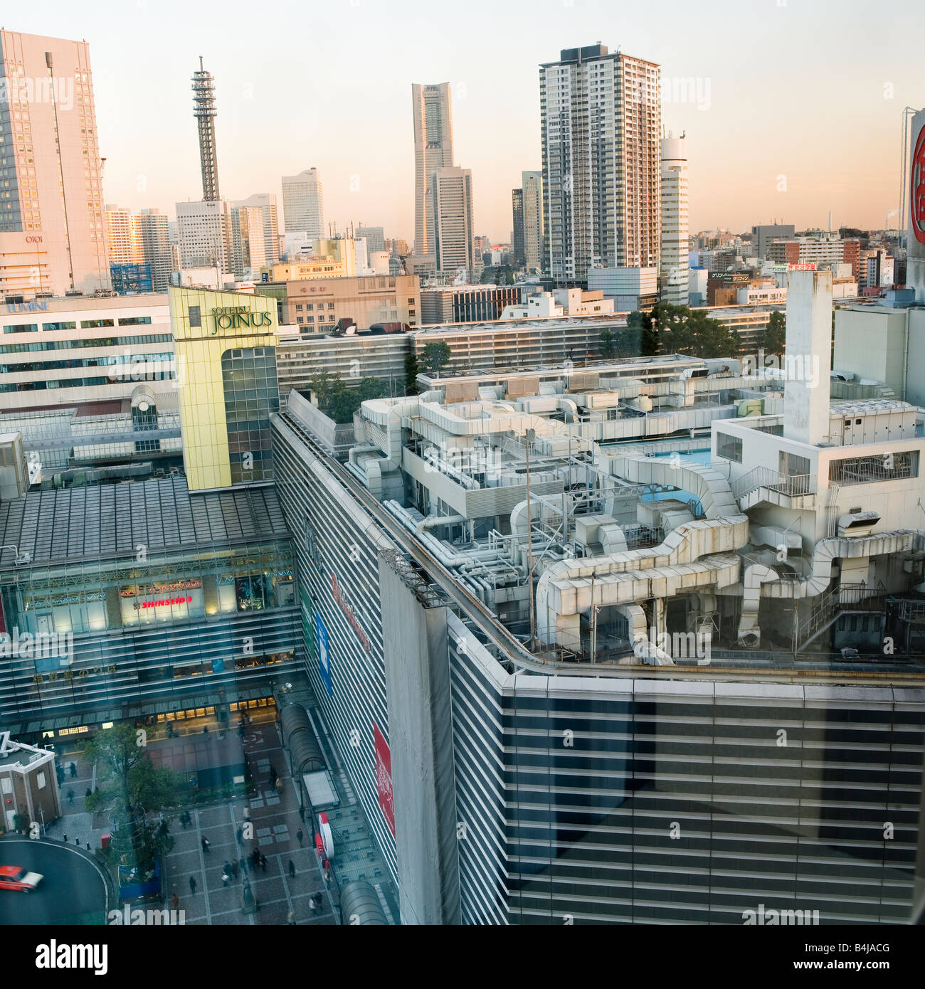 japan yokohama hotel window views Stock Photo - Alamy