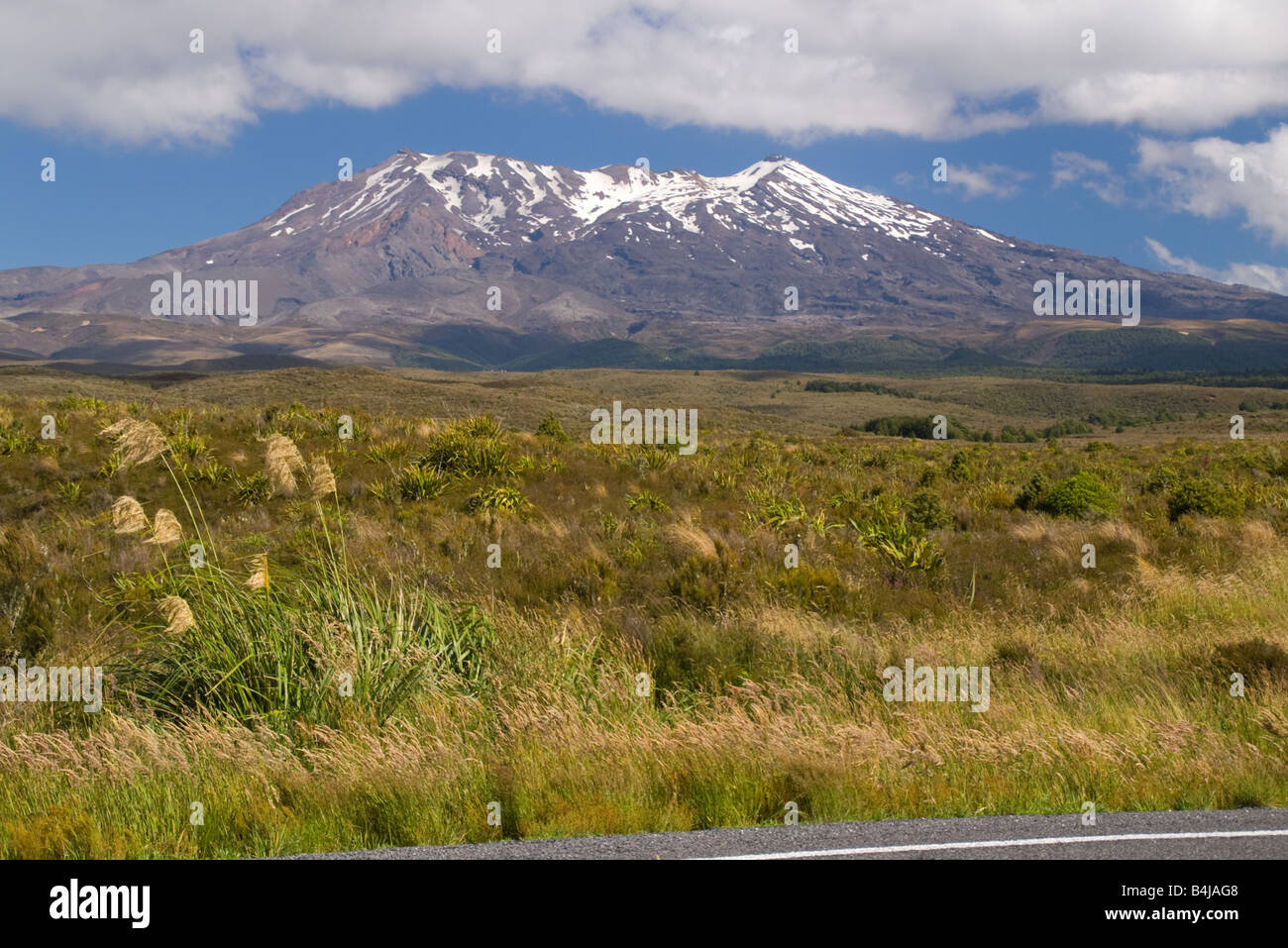 Mount Ruapehu, North Island, New Zealand Stock Photo - Alamy