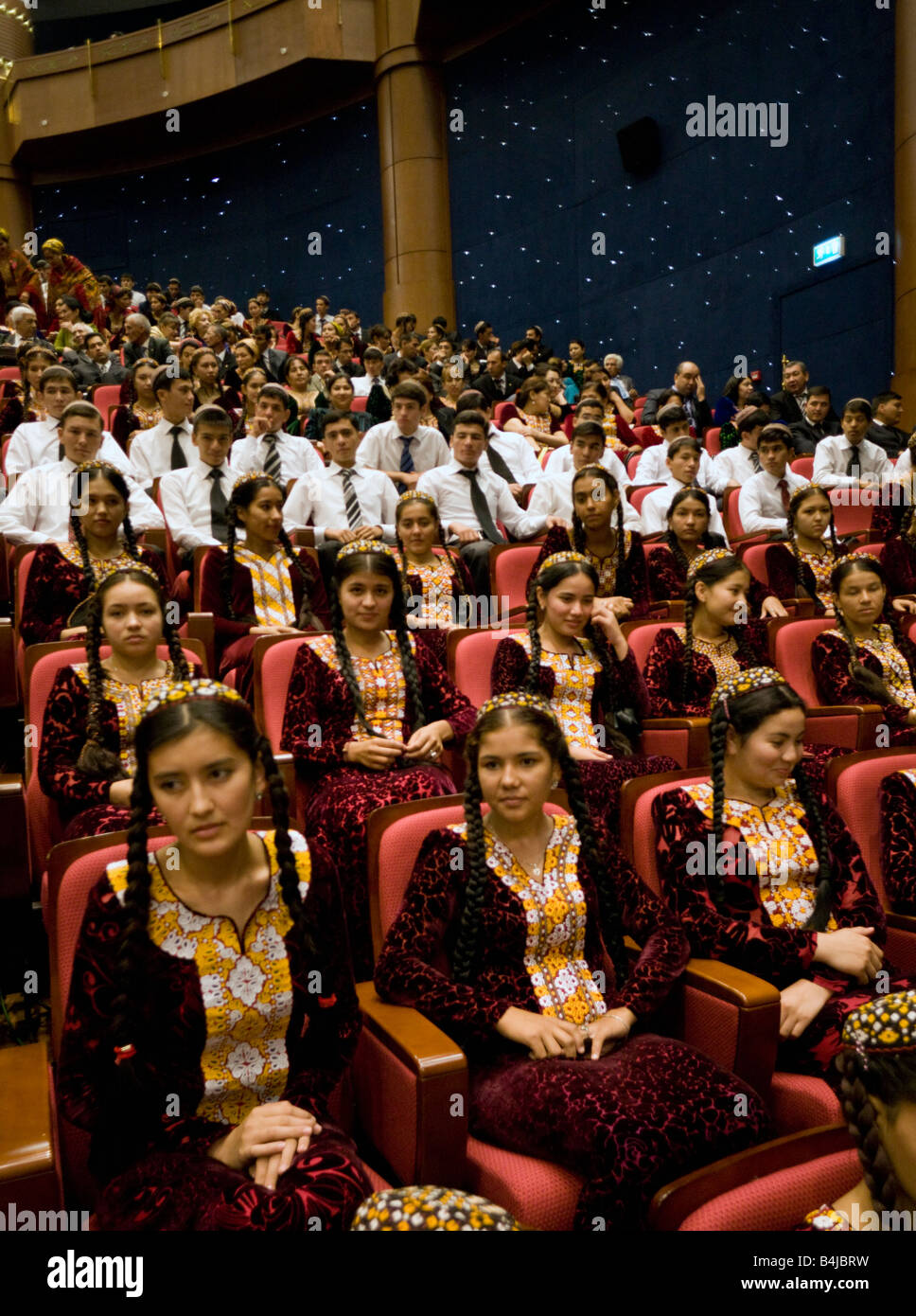 Children audience middle east hi-res stock photography and images - Alamy