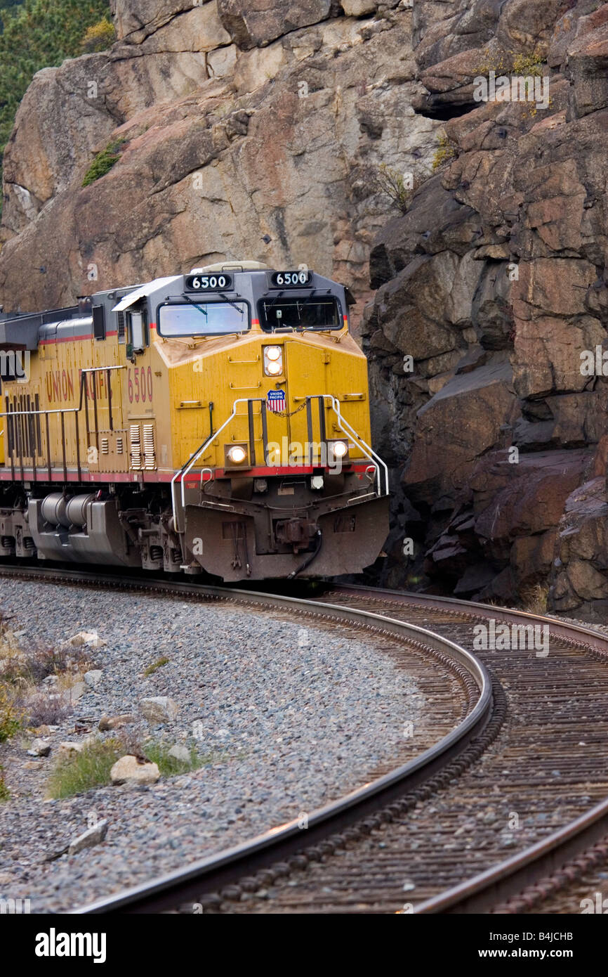 Cliff railroad High Resolution Stock Photography and Images - Alamy