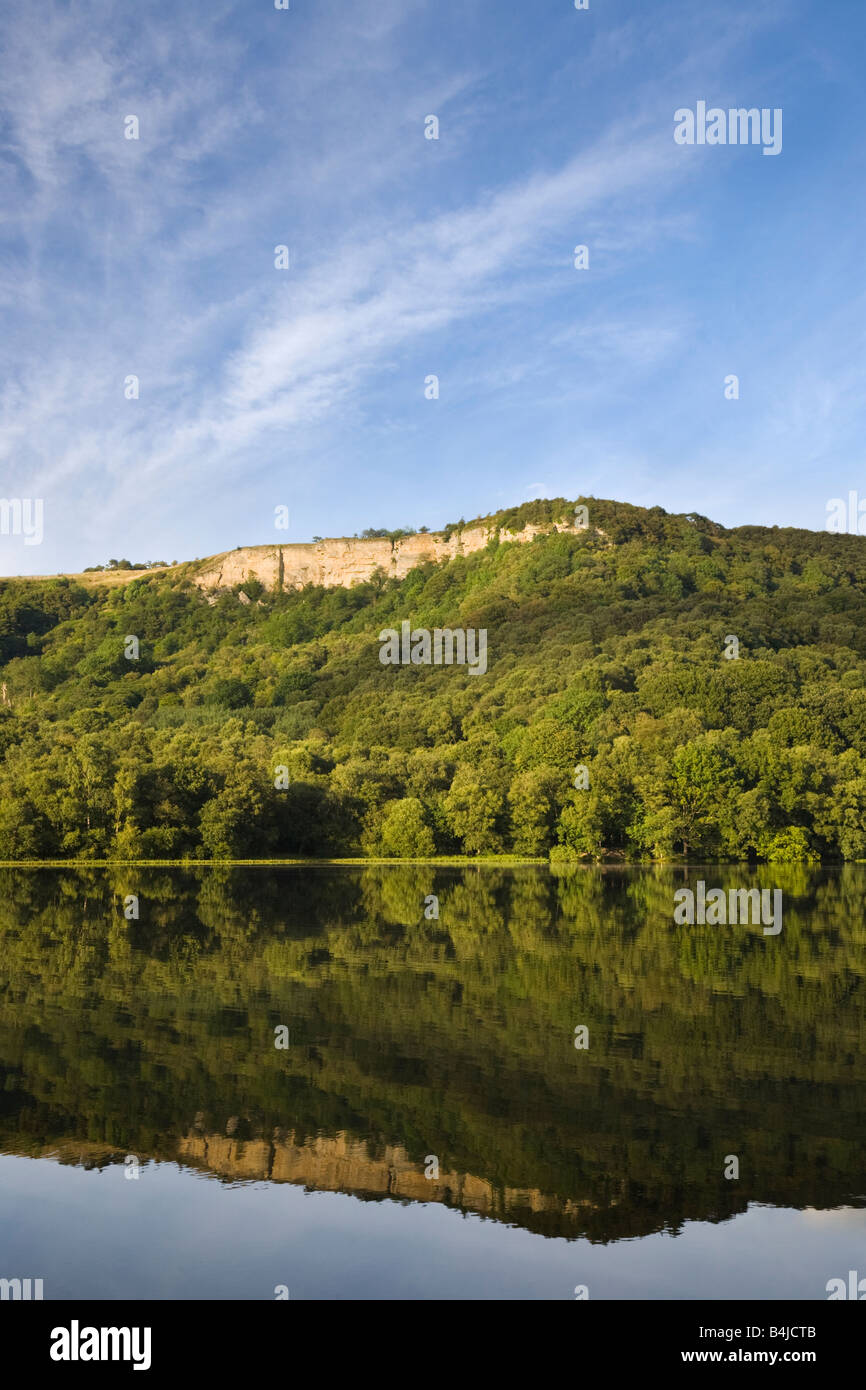 Sutton bank lake cliff hi-res stock photography and images - Alamy