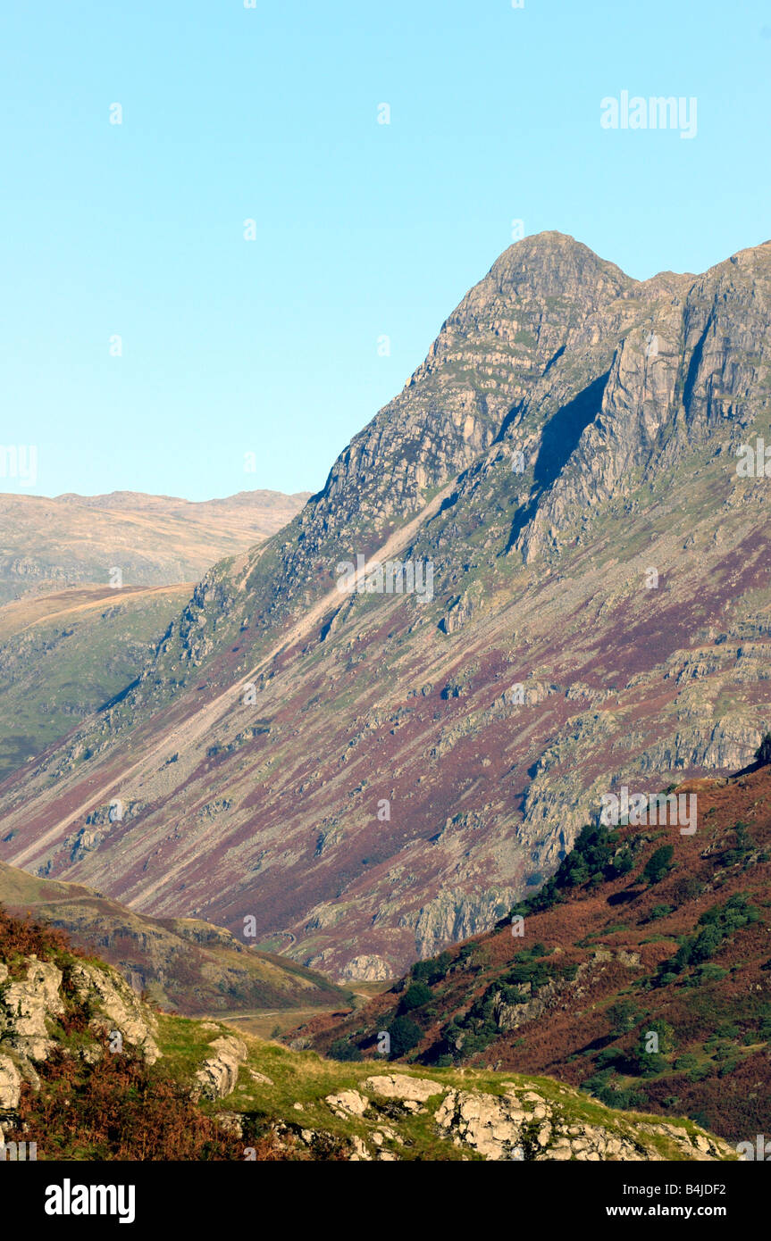 A view of Pike O' Stickle in the Langdale Pikes from Tilberthwaite in ...