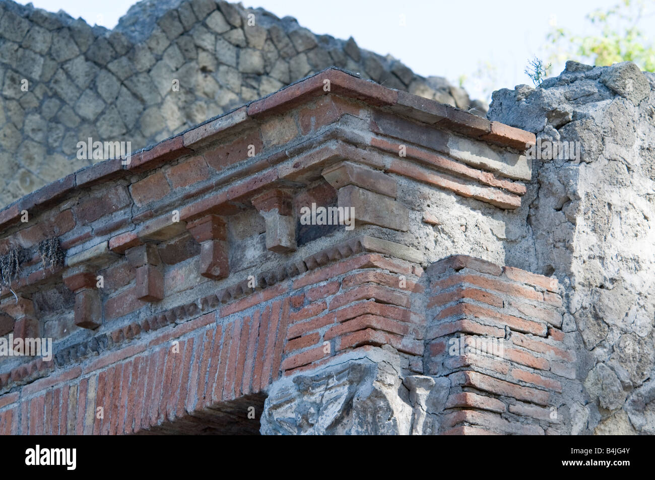 Detail of brickwork over the lintel of a door in Herculaneum Stock ...