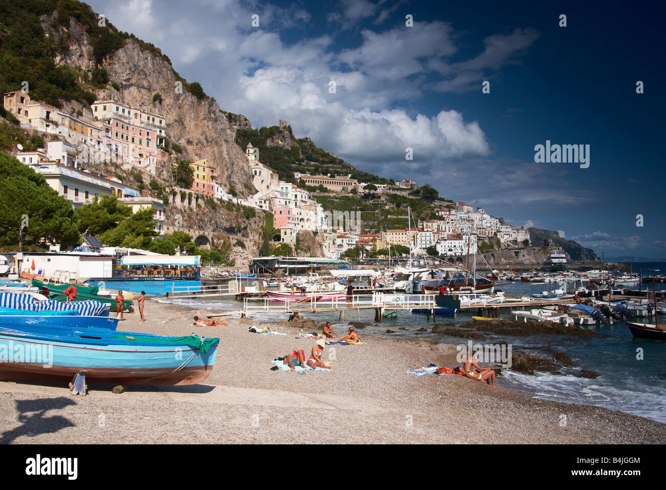 Beach scene at Amalfi, Bay of Salerno, Italy Stock Photo - Alamy