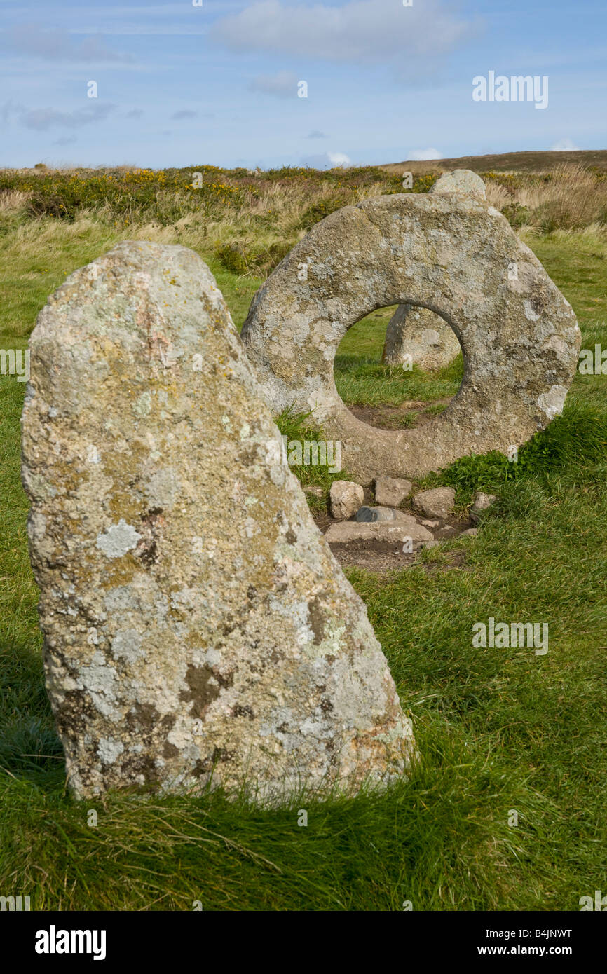 Men-An-Tol, an ancient holed stone in Cornwall Stock Photo - Alamy