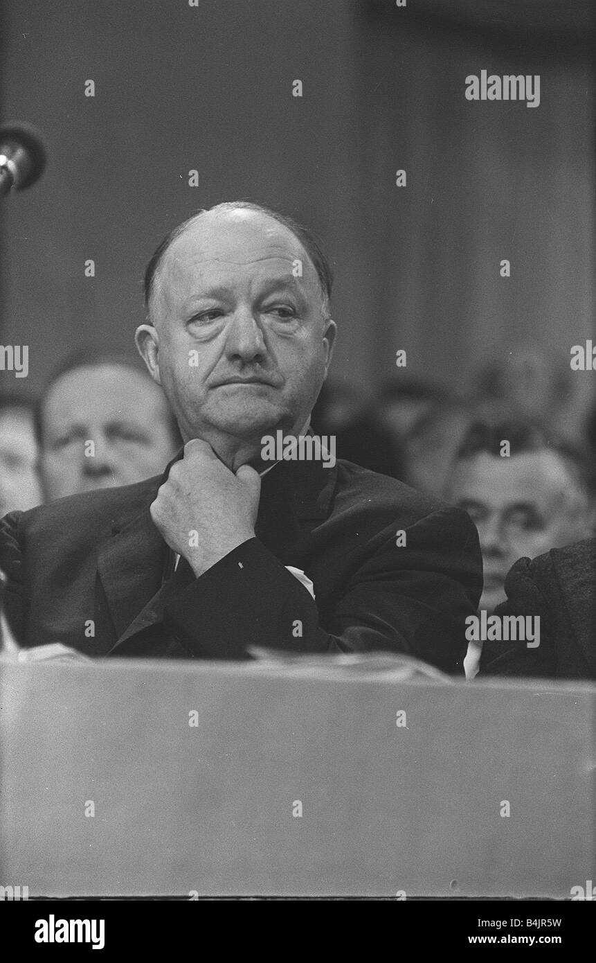 Rab butler hi-res stock photography and images - Alamy