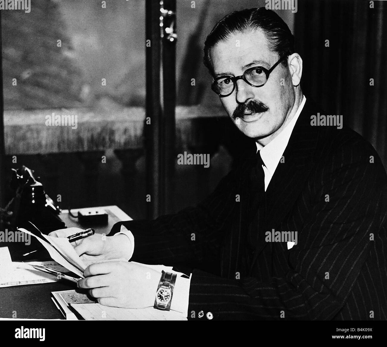 Harold macmillan hi-res stock photography and images - Alamy