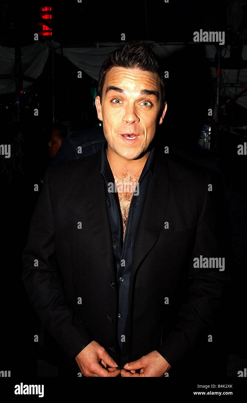 Robbie Williams November 2002 Backstage at the MTV European Music ...