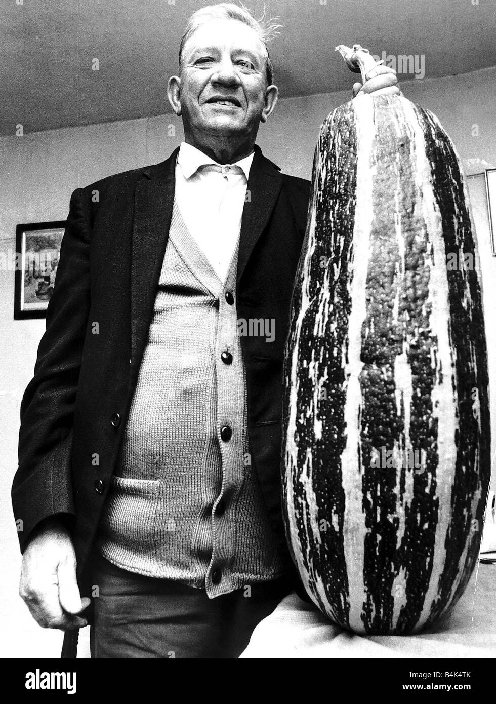 Giant marrow hi-res stock photography and images - Alamy