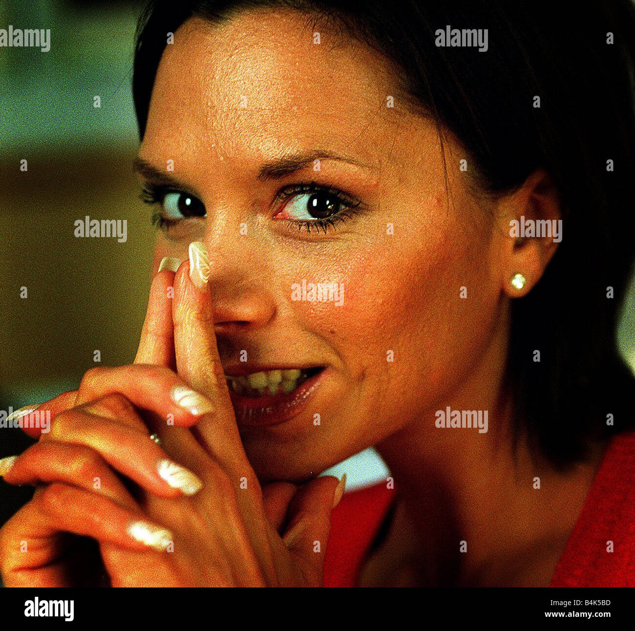 Victoria beckham 2001 hi-res stock photography and images - Alamy