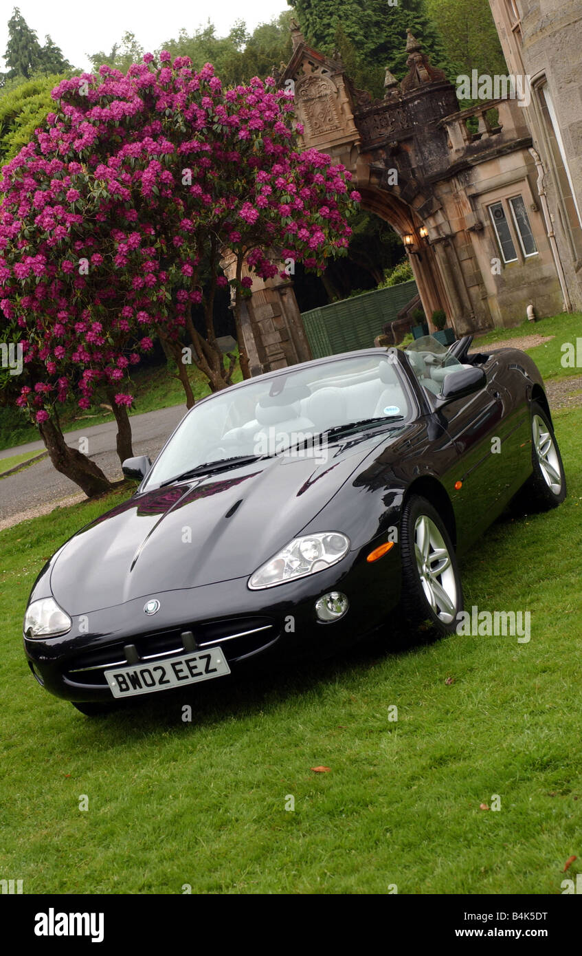 Jaguar xk8 convertible hi-res stock photography and images - Alamy
