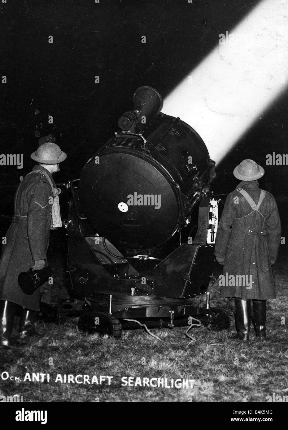 Aircraft search light ww2 hi-res stock photography and images - Alamy