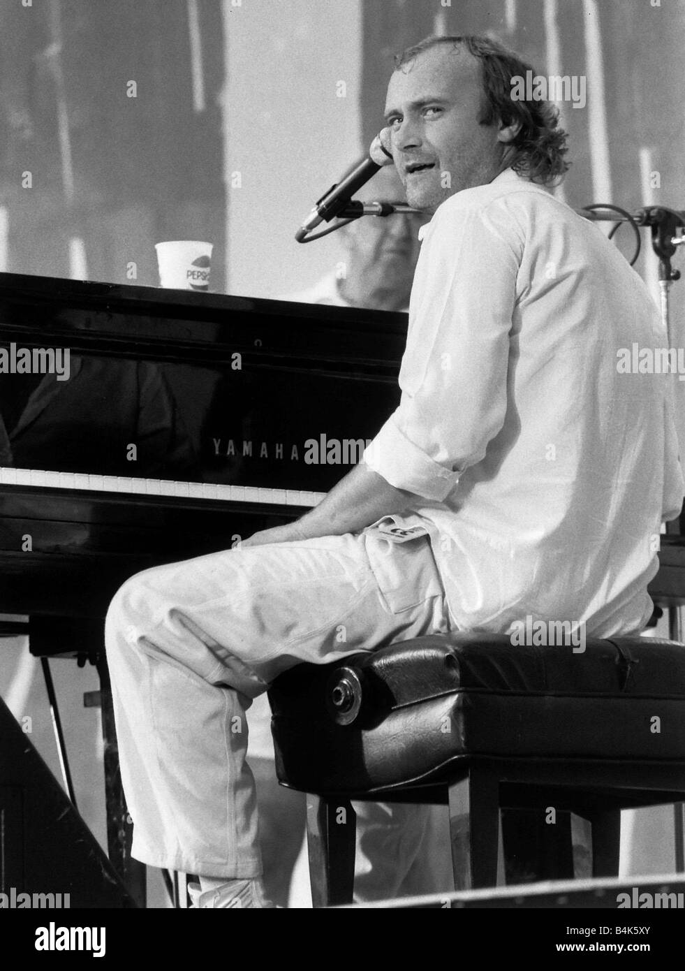 Live aid jfk stadium hi-res stock photography and images - Alamy