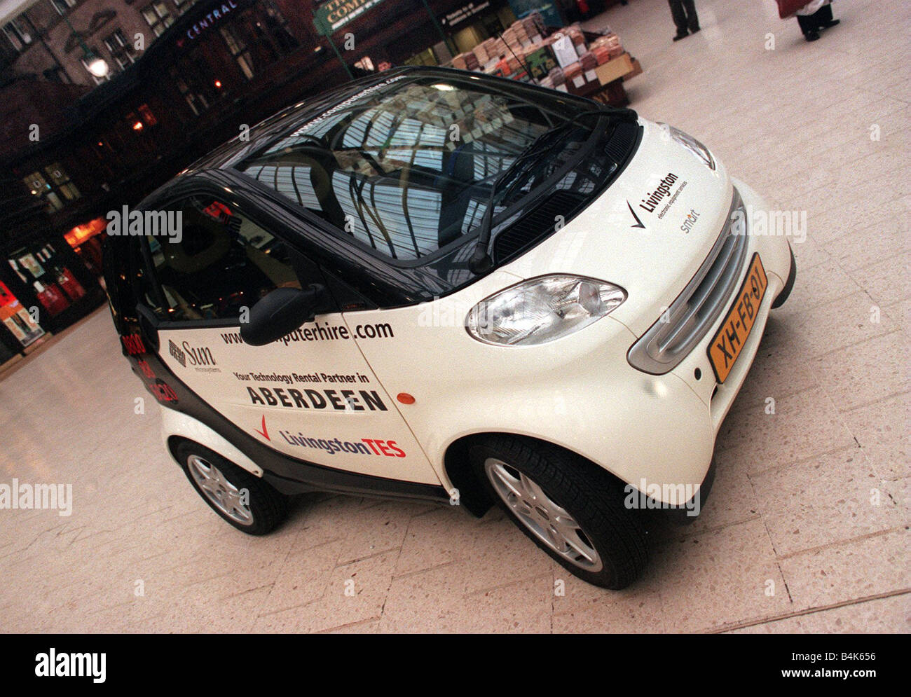 Smart swatch car hi-res stock photography and images - Alamy