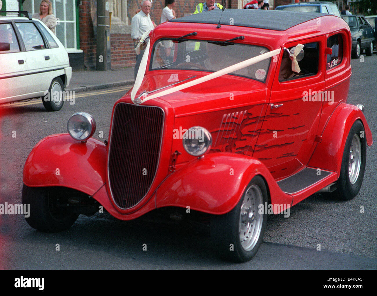 Red motor vehicle car automobile hi-res stock photography and images ...
