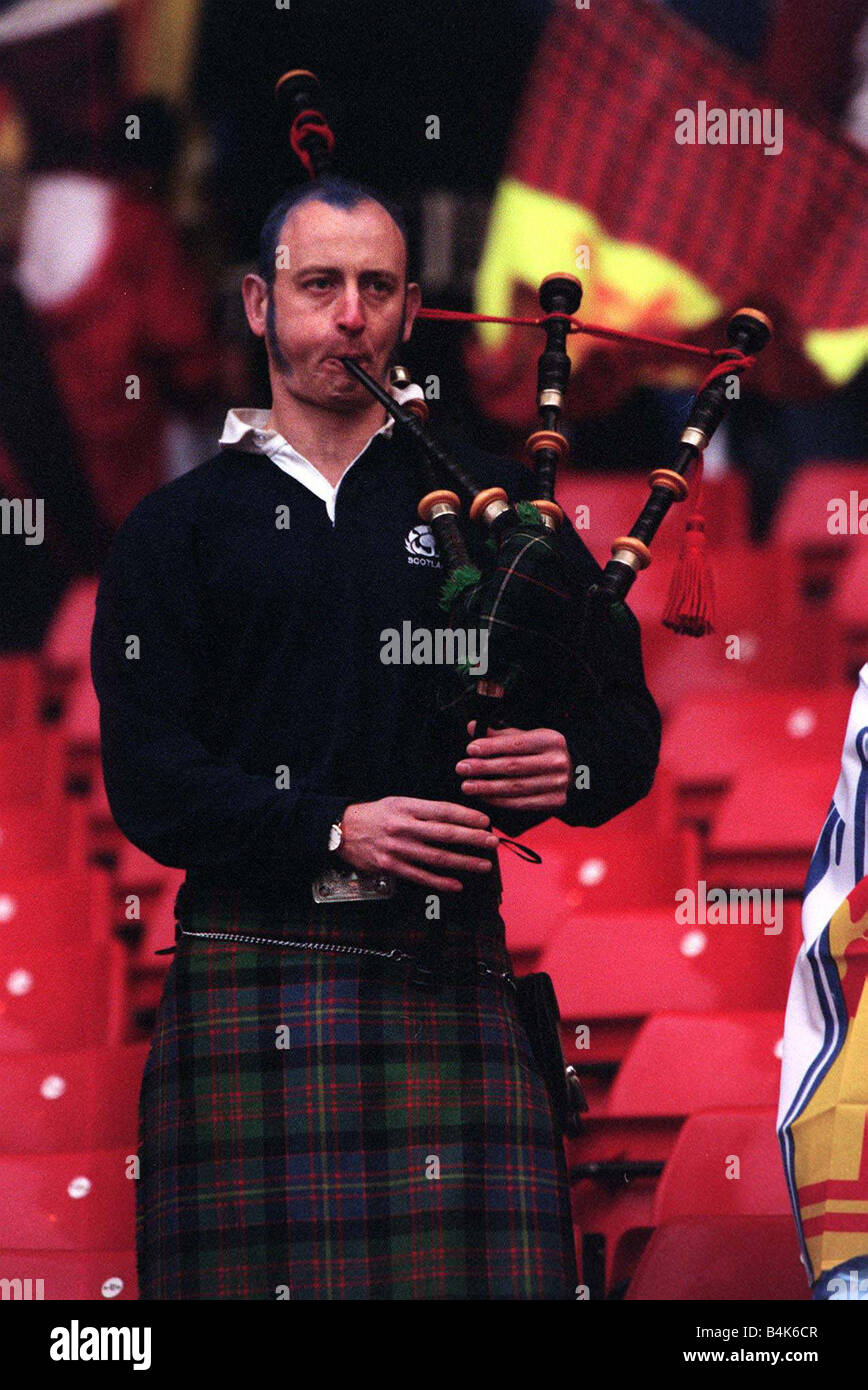 Scottish fan hi-res stock photography and images - Alamy