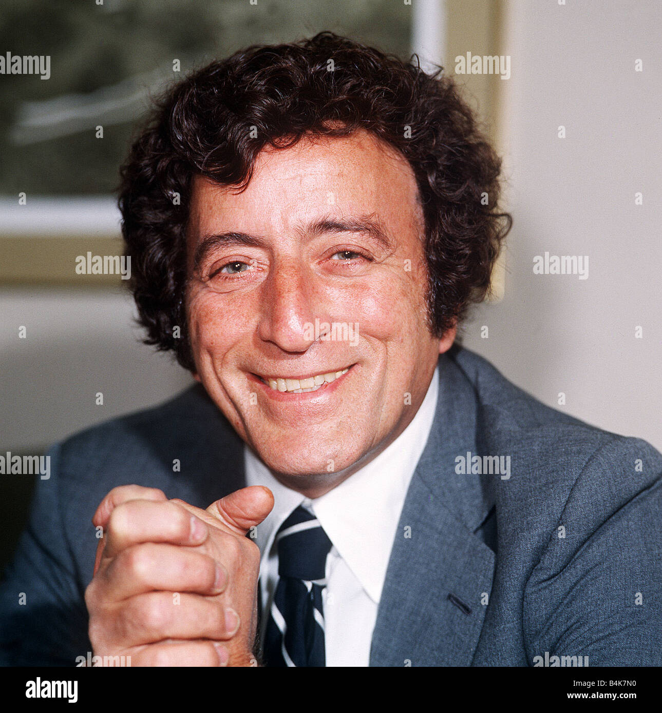 Tony bennett hi-res stock photography and images - Alamy