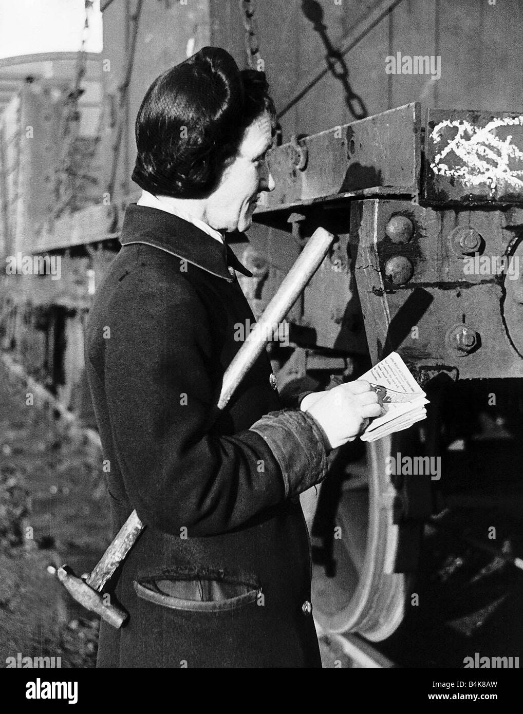 Women railway first world war Black and White Stock Photos & Images - Alamy