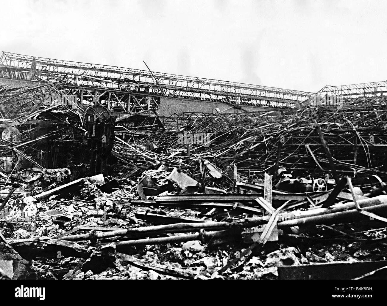 Aircraft factory ww2 hi-res stock photography and images - Alamy