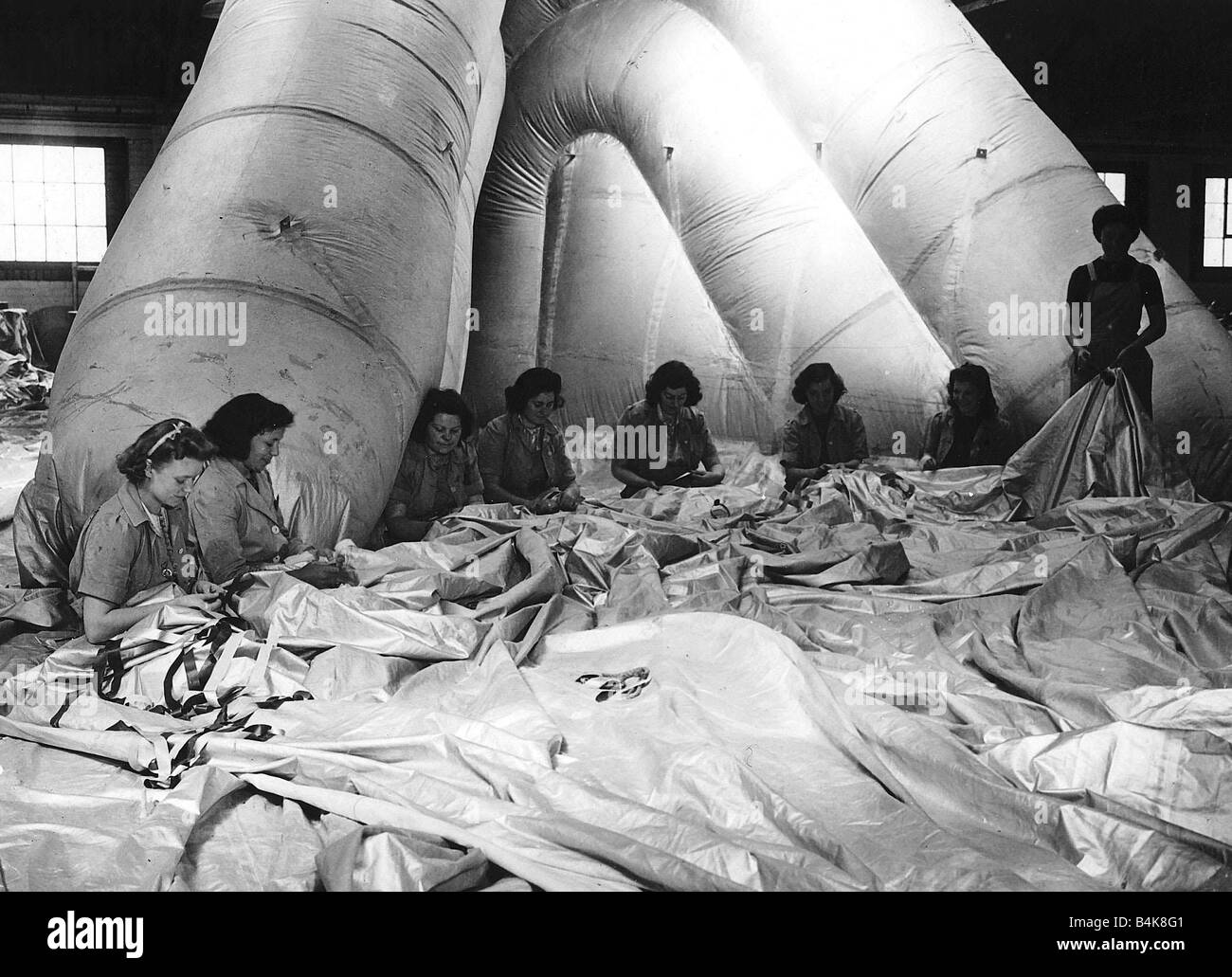 Barrage balloon hi-res stock photography and images - Alamy