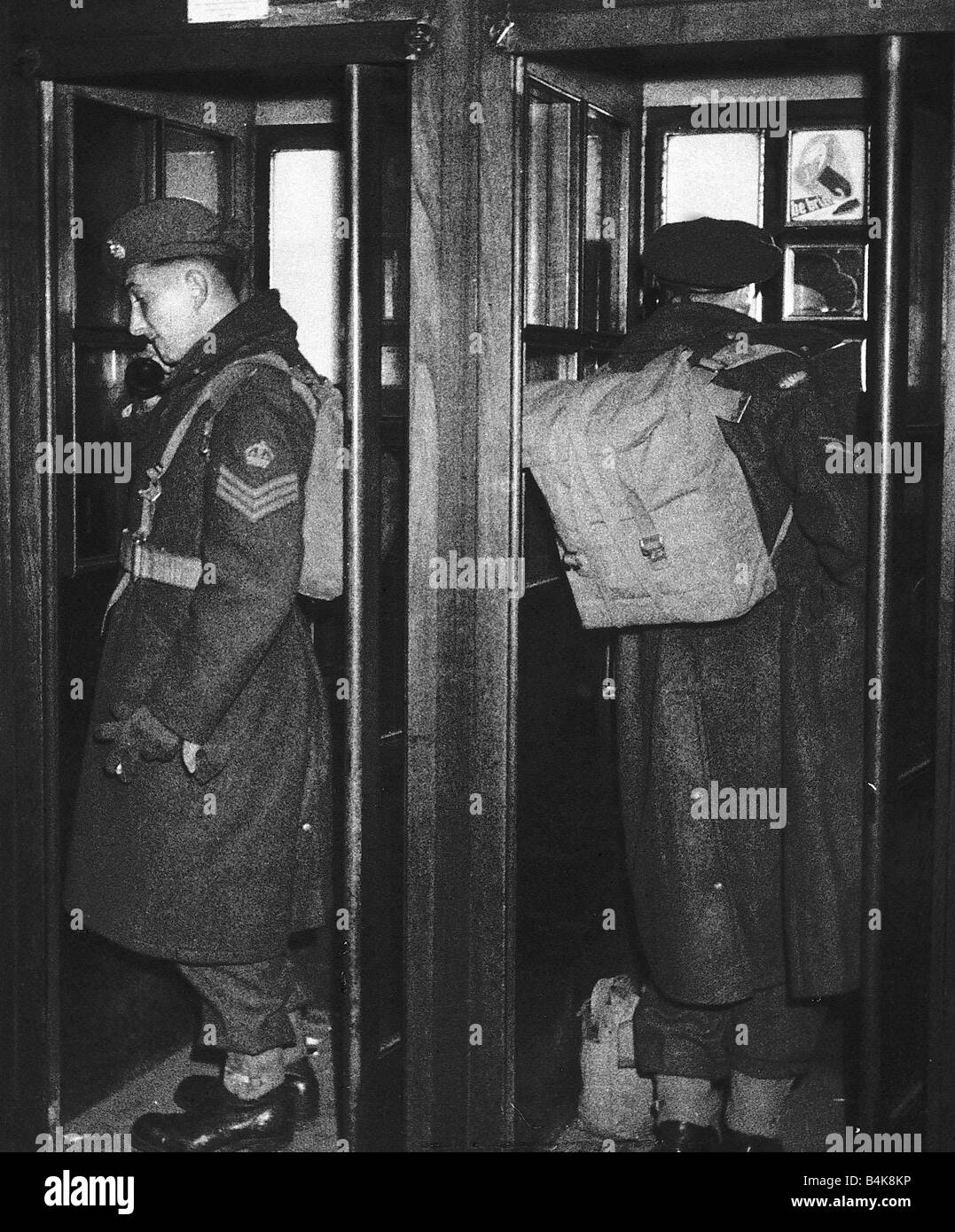 WW2 soldiers make phone calls telling their families that they are back ...