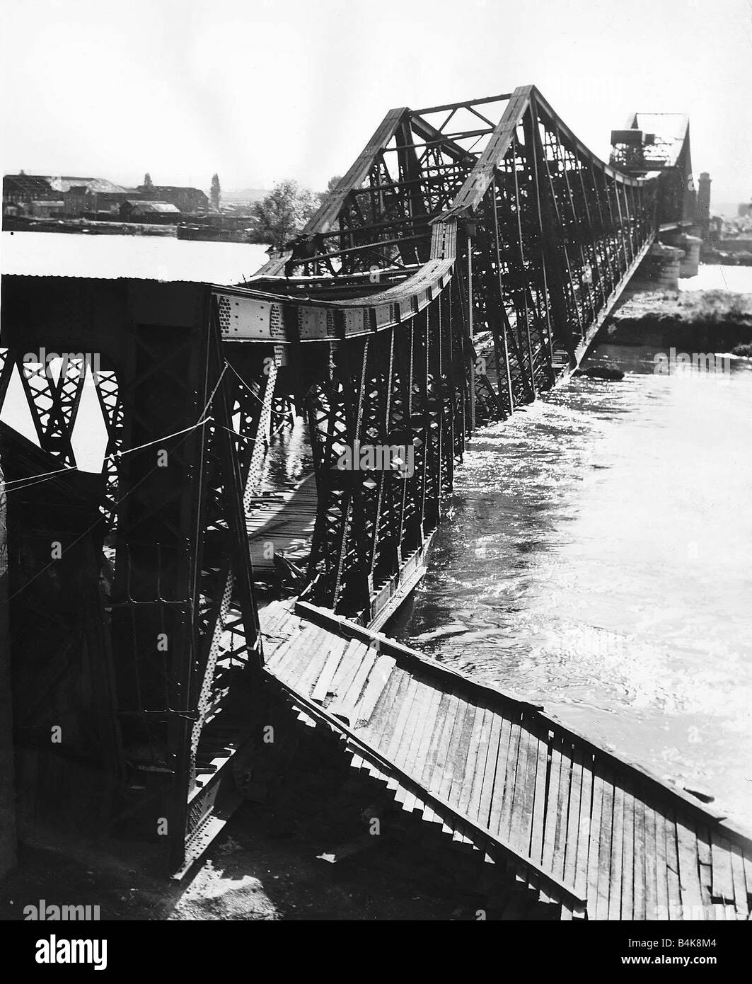 The Rouen English Rail Bridge over the Seine was built by the English ...
