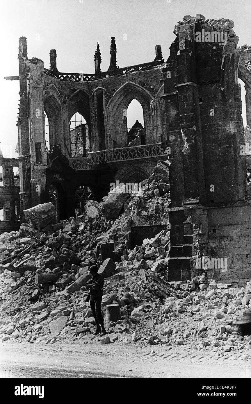 Ww2 ruins police hi-res stock photography and images - Alamy