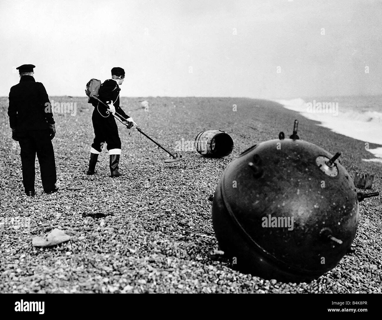 Ww2 mine coast hi-res stock photography and images - Alamy
