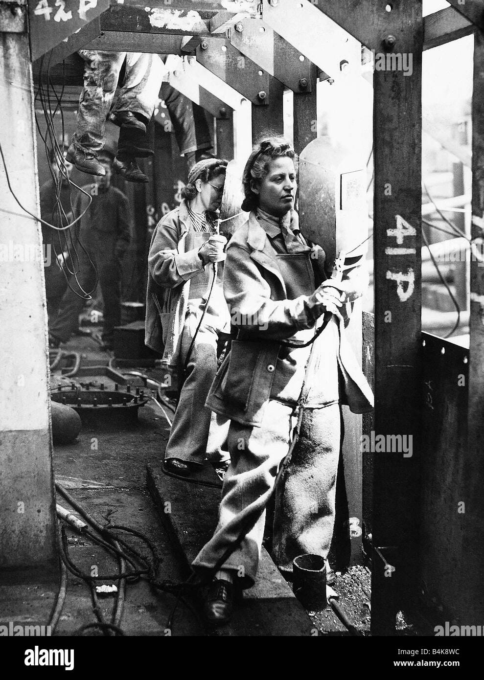 WW2 Women working as welders in a shipyard 1942 Stock Photo - Alamy