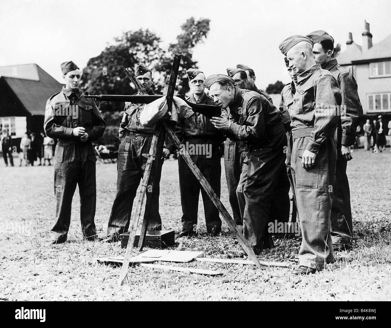 WW2 training Home Guard Stock Photo - Alamy