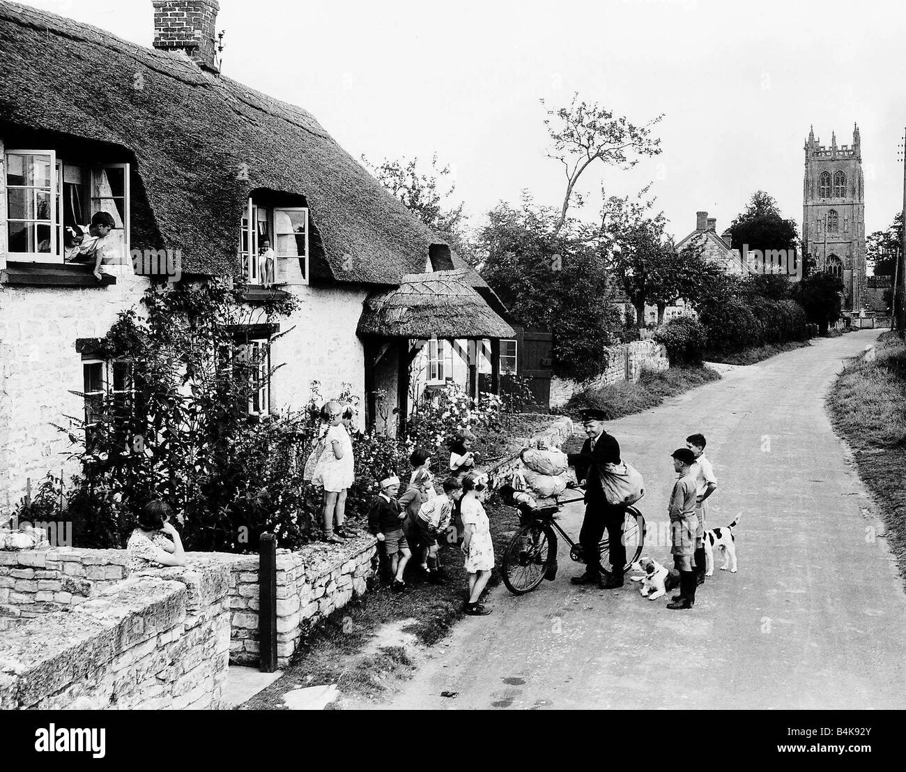 Evacuee ww2 hi-res stock photography and images - Alamy