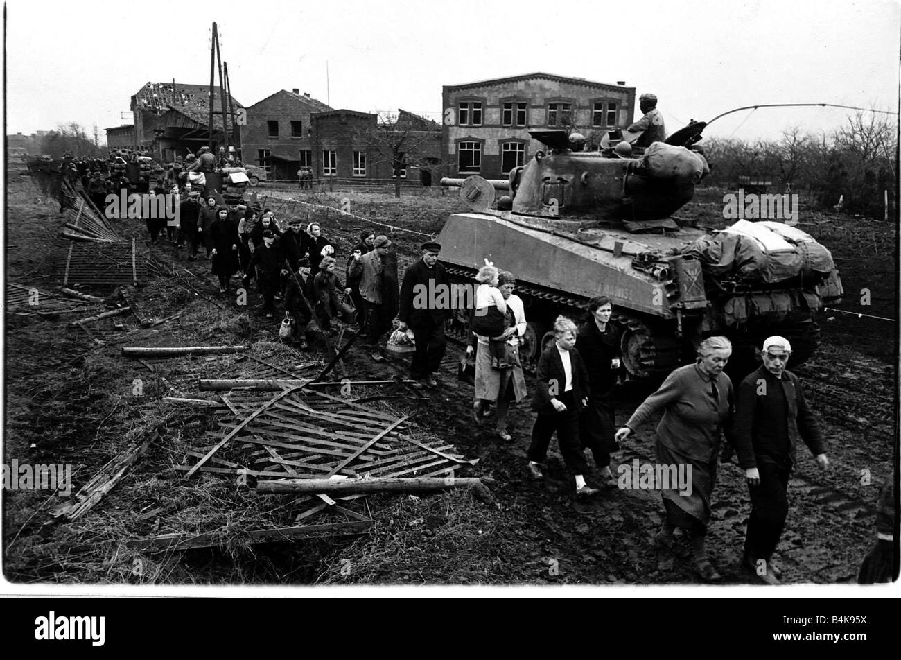Refugees germany 1945 hi-res stock photography and images - Alamy