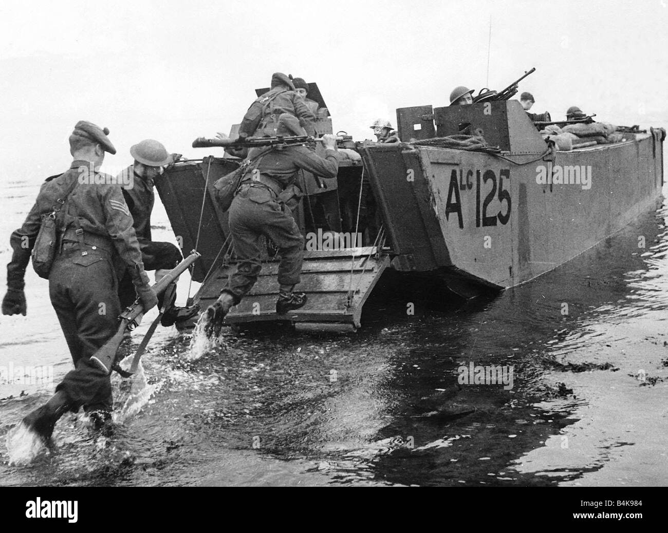 German ww2 radio hi-res stock photography and images - Alamy