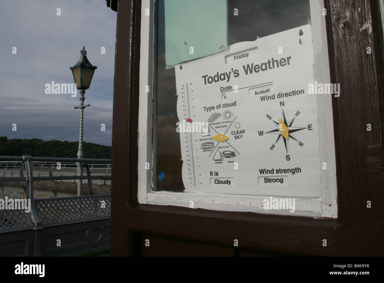 Weatherman uk hi-res stock photography and images - Alamy