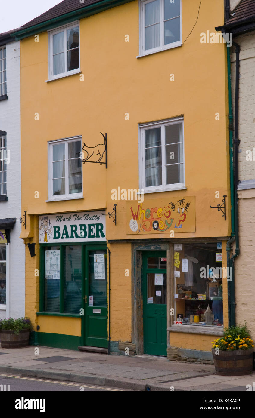 Local shopfront shop hi-res stock photography and images - Alamy