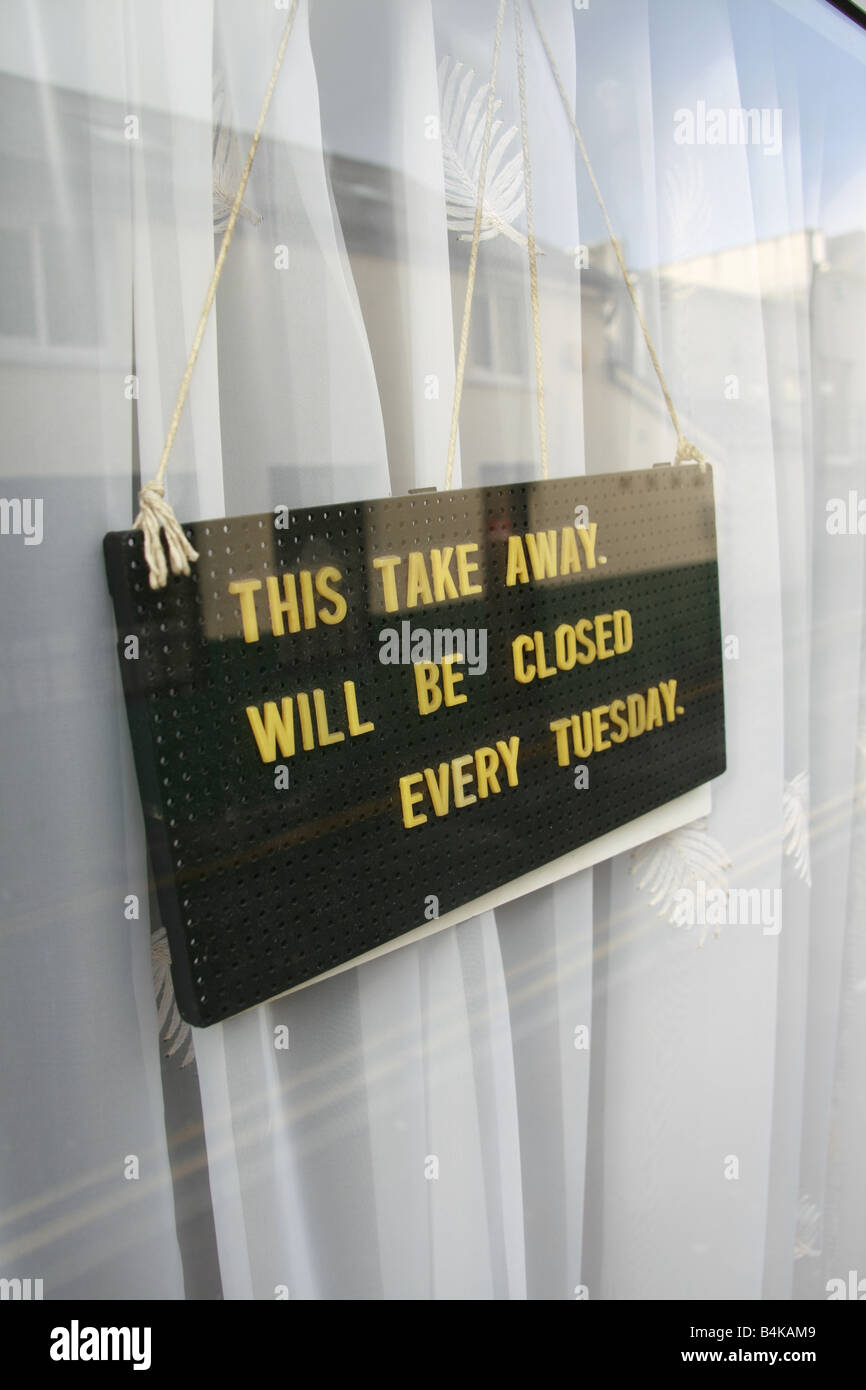 Chip shop closed sign hi-res stock photography and images - Alamy